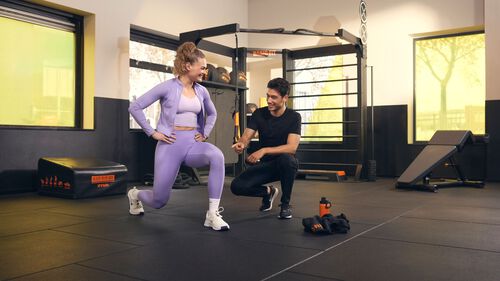 Basic-Fit - Fitnessbegeleiding van personal trainers en fysio's